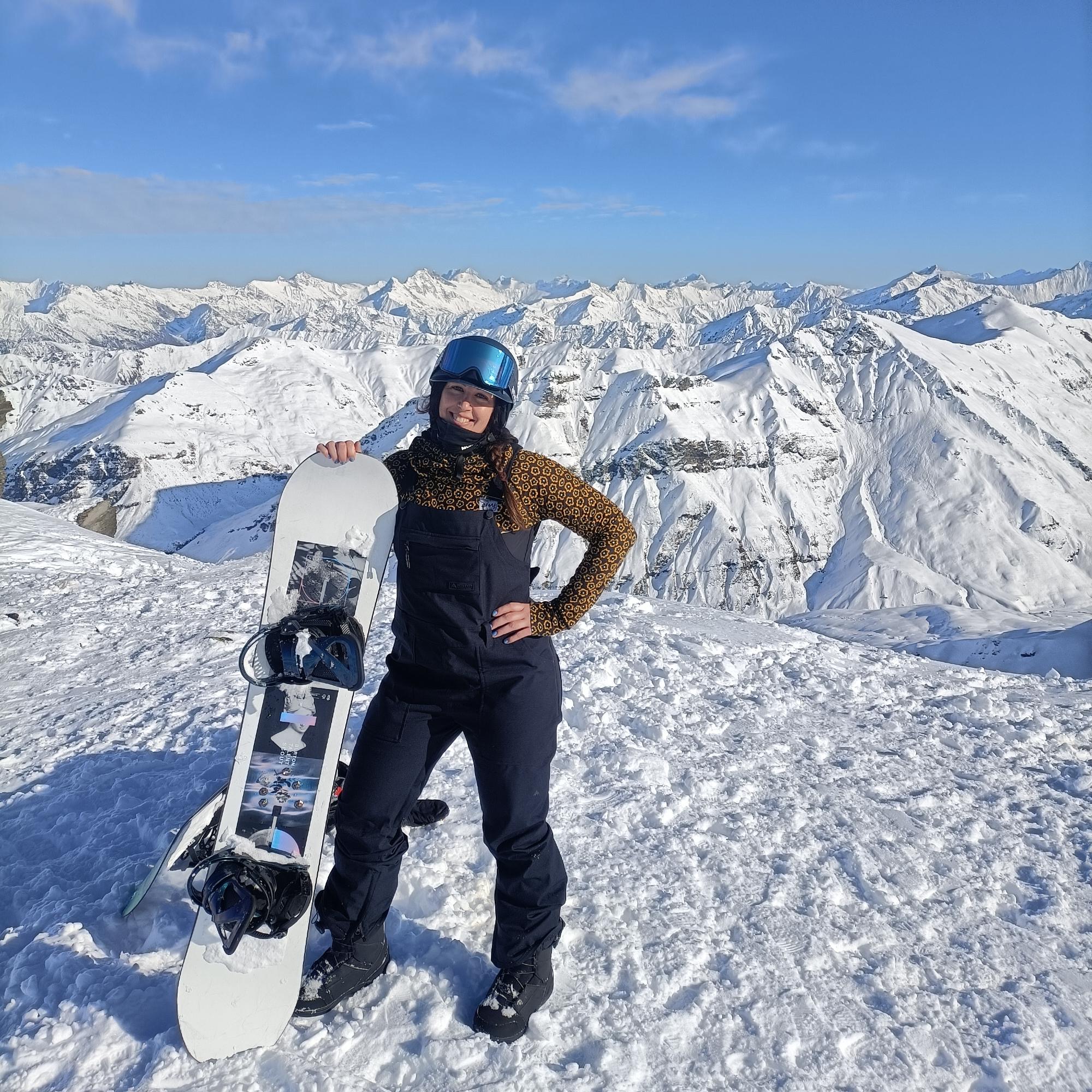 Meet Julie - An EA Ski & Snowboard Training Consultant - EA Ski & Snowboard Training